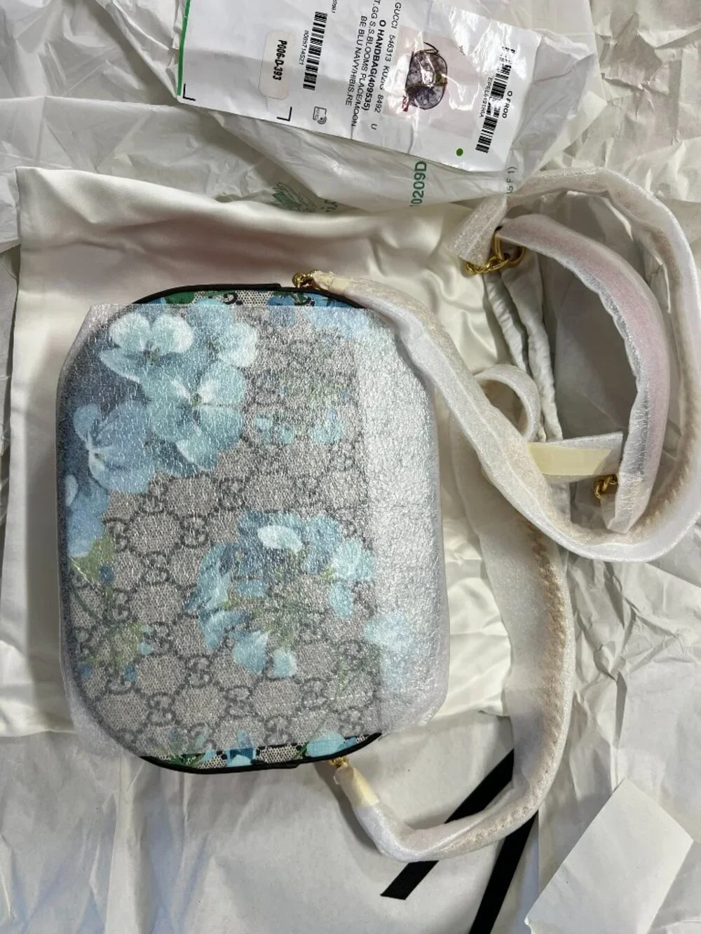Gucci | Bags | Gucci Gg Supreme Blooms Handbag W Gold Chain | Poshmark